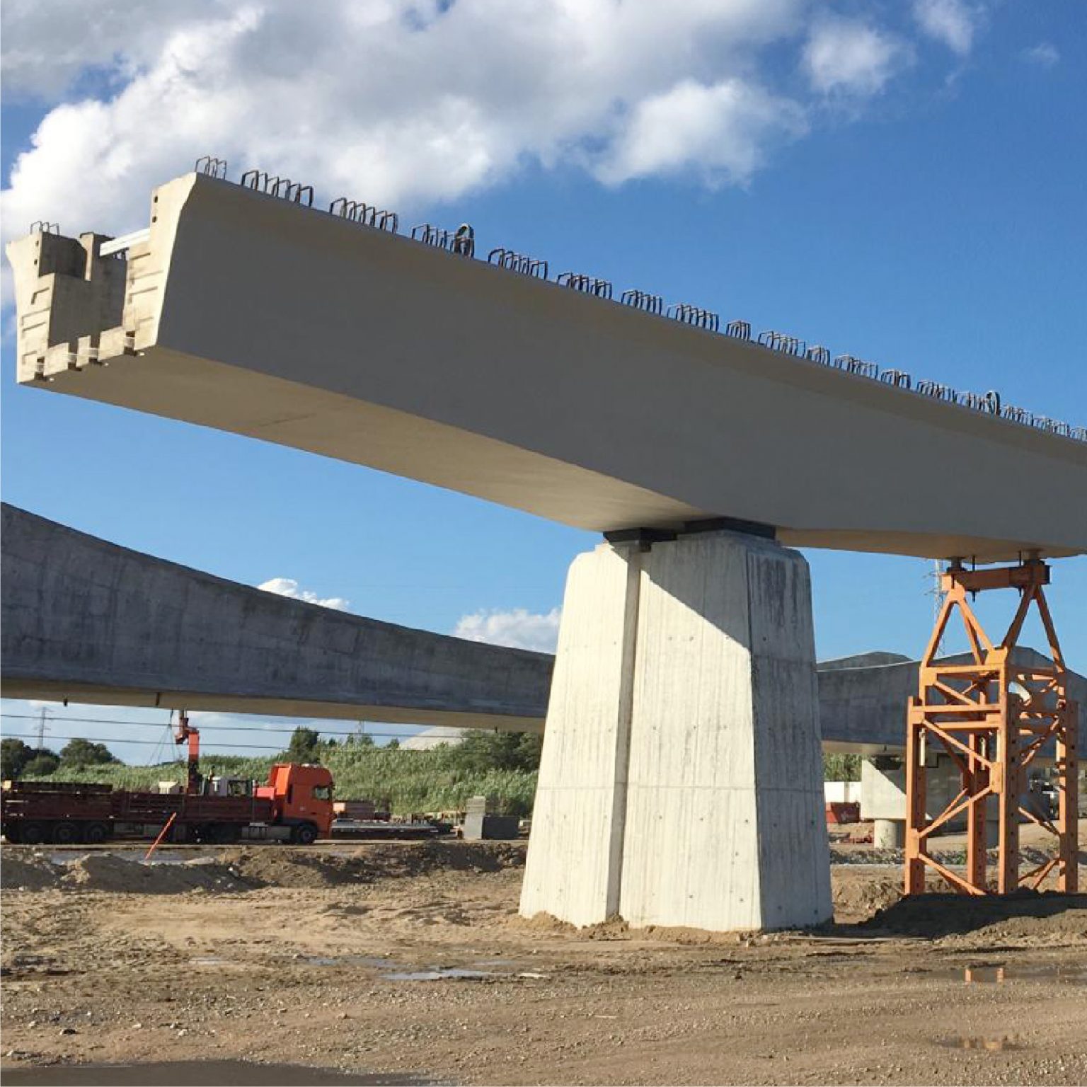 VARIABLE DEPTH BEAM, HYPERSTATIC SOLUTION - Alvipre